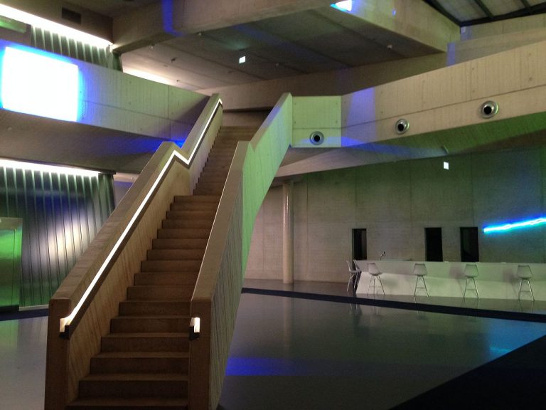 How Freeports Transform Art - Bank Frogs